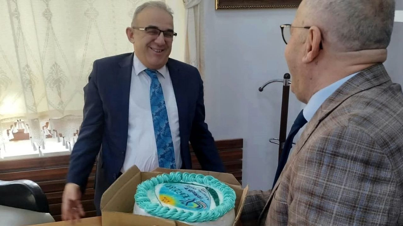 Edremit’te Dünya Müdürler Günü Sürprizi: Kursiyerlerden İlçe Milli ...